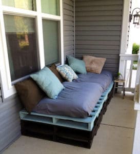 Crea hermosos ambientes con sillones hechos con palets