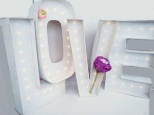 Originales letras 3d con luces para decorar todo espacio